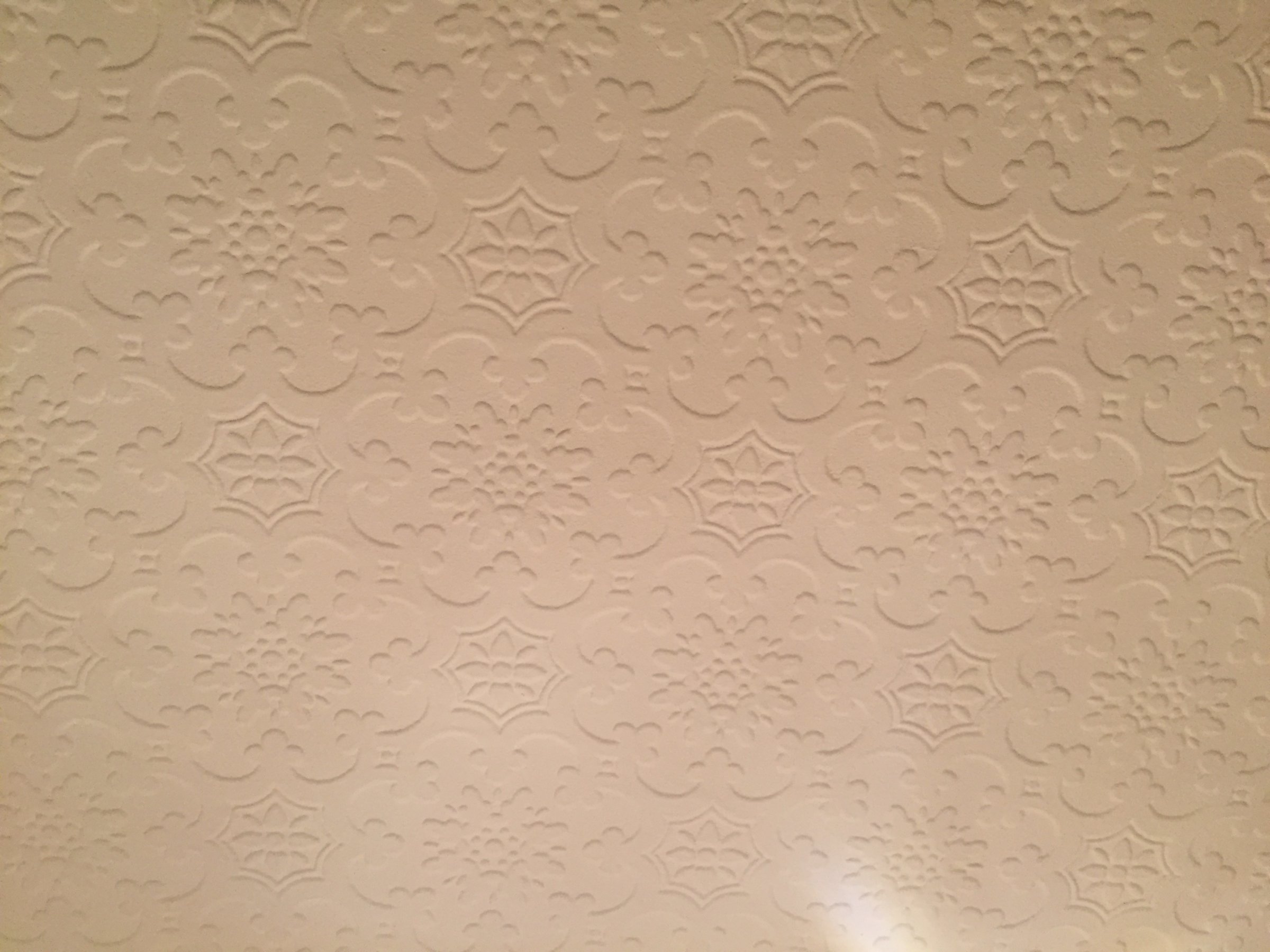 Can anyone identify this ceiling paper pattern? | DIYnot Forums