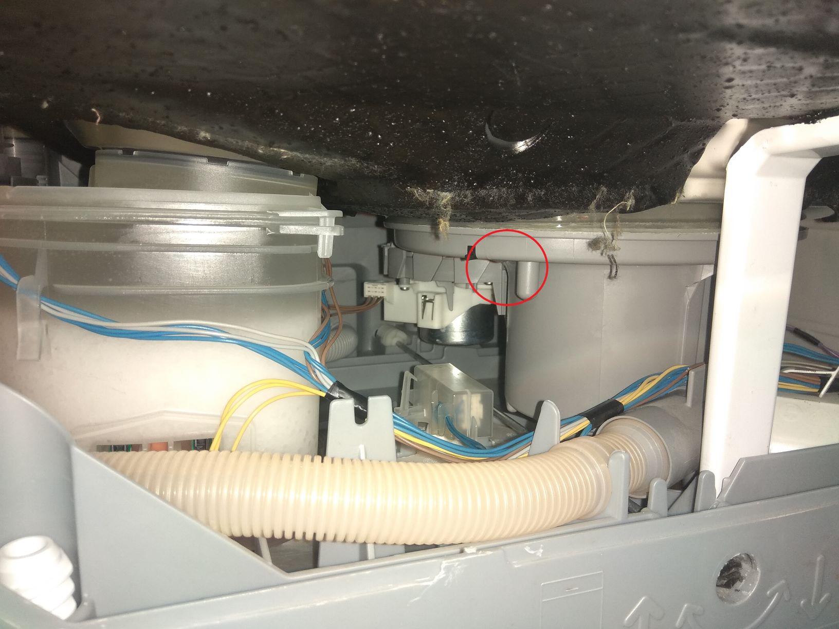Bosch SMV53M40GB E15 water leak | DIYnot Forums