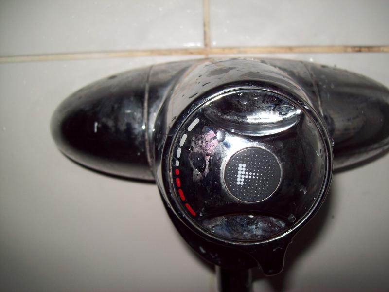 Please can someone help identify my shower?? | DIYnot Forums