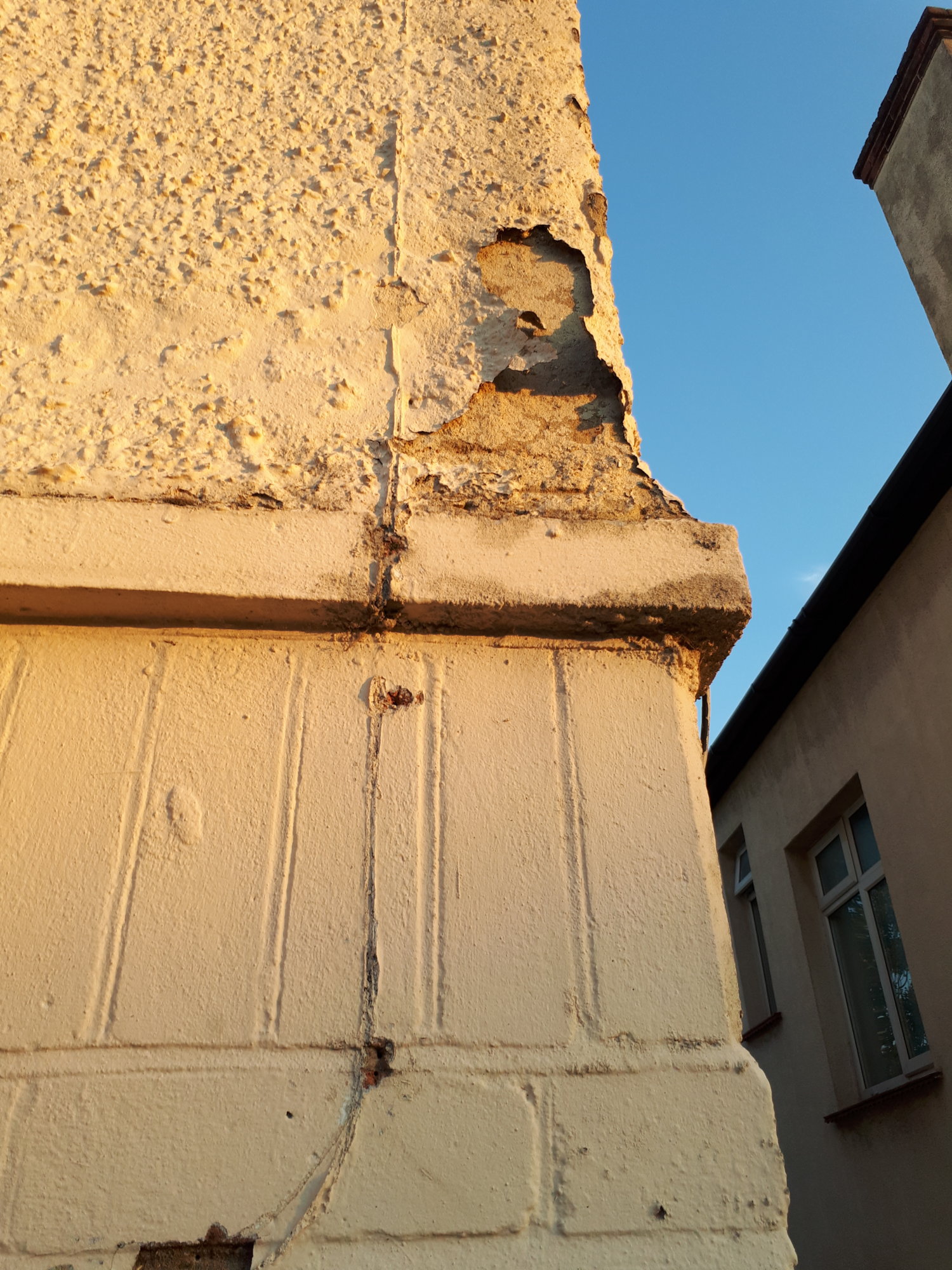 Repair to render on corner of external wall | DIYnot Forums