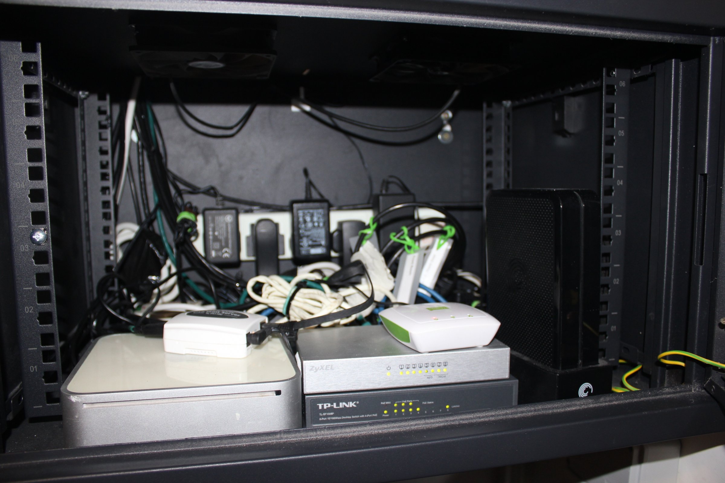 Server Cabinet | DIYnot Forums