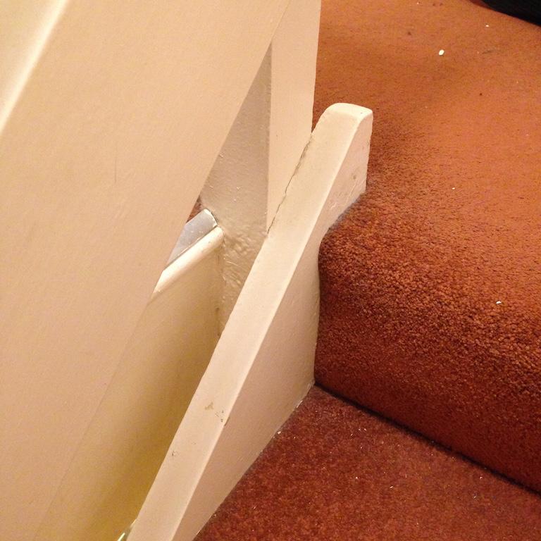 Fitting Replacement NEwel Posts to 1970s staircase | DIYnot Forums