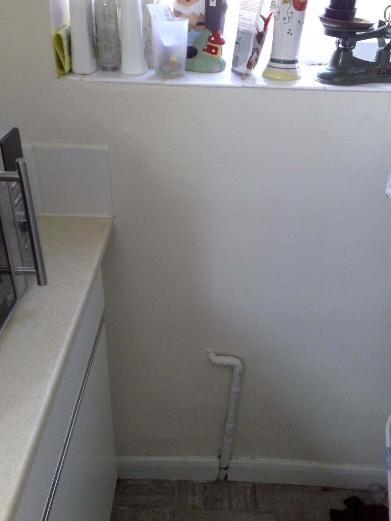 Gas Pipe In Kitchen - Where should it be? | DIYnot Forums