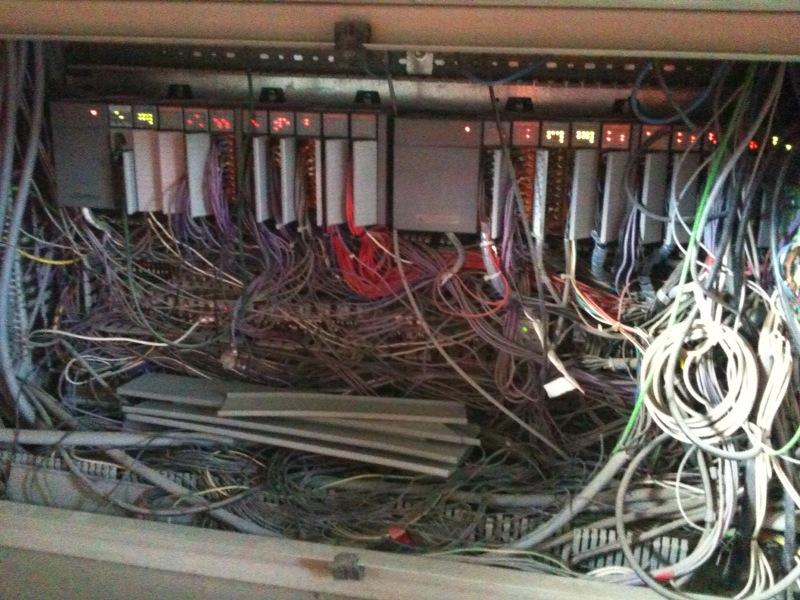 For the sparks who think 2 way lighting is complex | DIYnot Forums