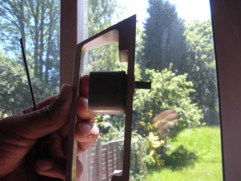 Help with identifying a Lock | DIYnot Forums