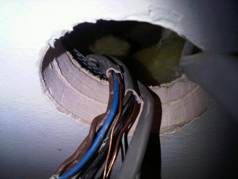 Suitable Junction Box | DIYnot Forums