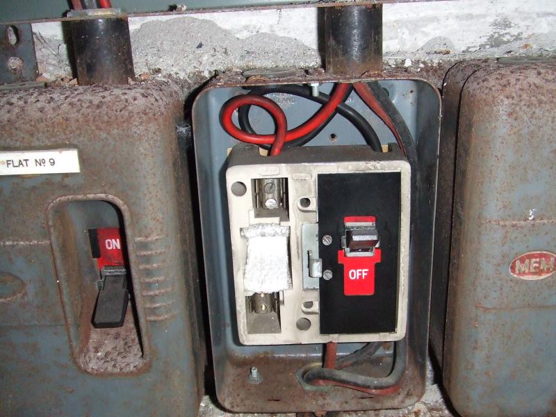 MEM switch fuse asbestos?? | DIYnot Forums