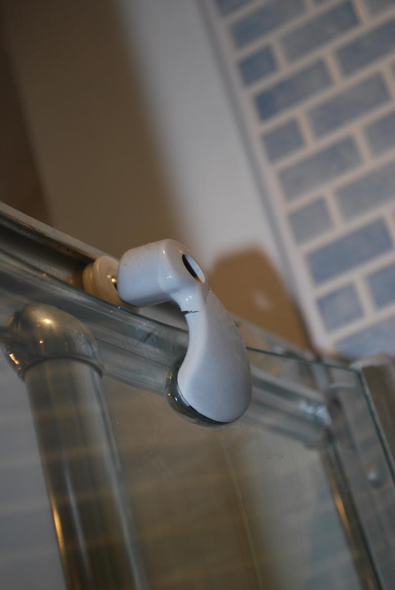 Help location Quadrant shower door part | DIYnot Forums