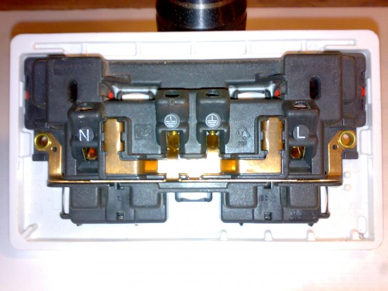 MK socket? photographs? anyone? | DIYnot Forums