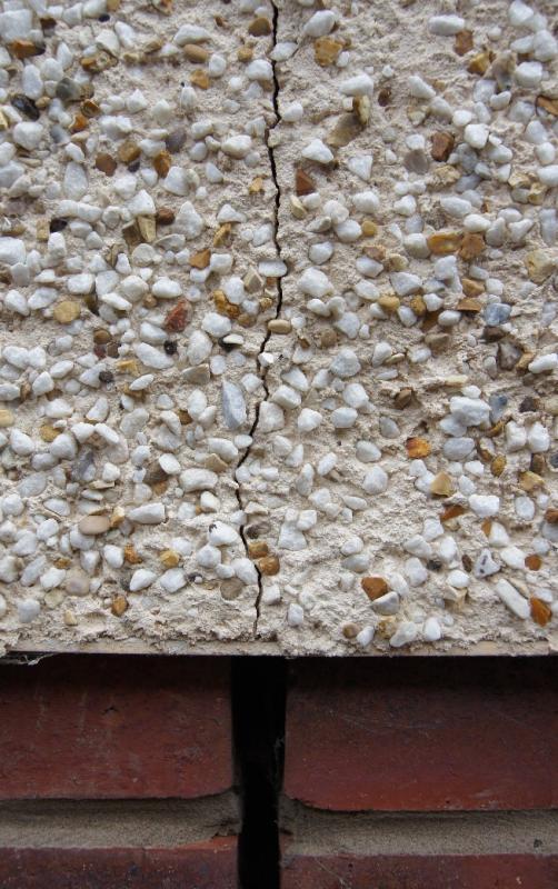 Crack in render at expansion joint | DIYnot Forums