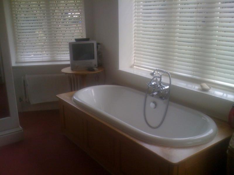 back to things found in a bathroom! | DIYnot Forums