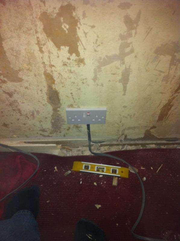 Installing Sockets and wiring.. few questions please! | DIYnot Forums