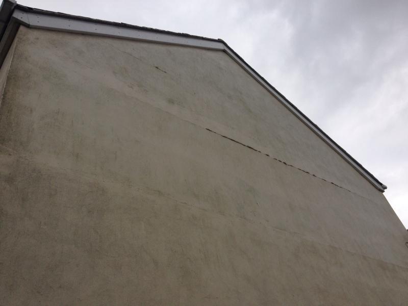 Large Crack in Exterior Render Gable End | DIYnot Forums