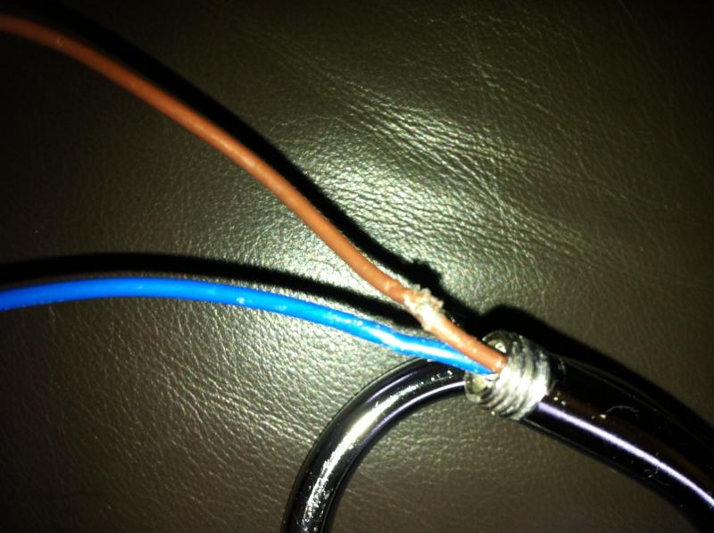 Light is tripping | DIYnot Forums