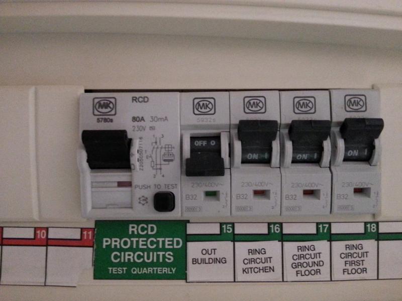 Adding power sockets to detached garage... | DIYnot Forums