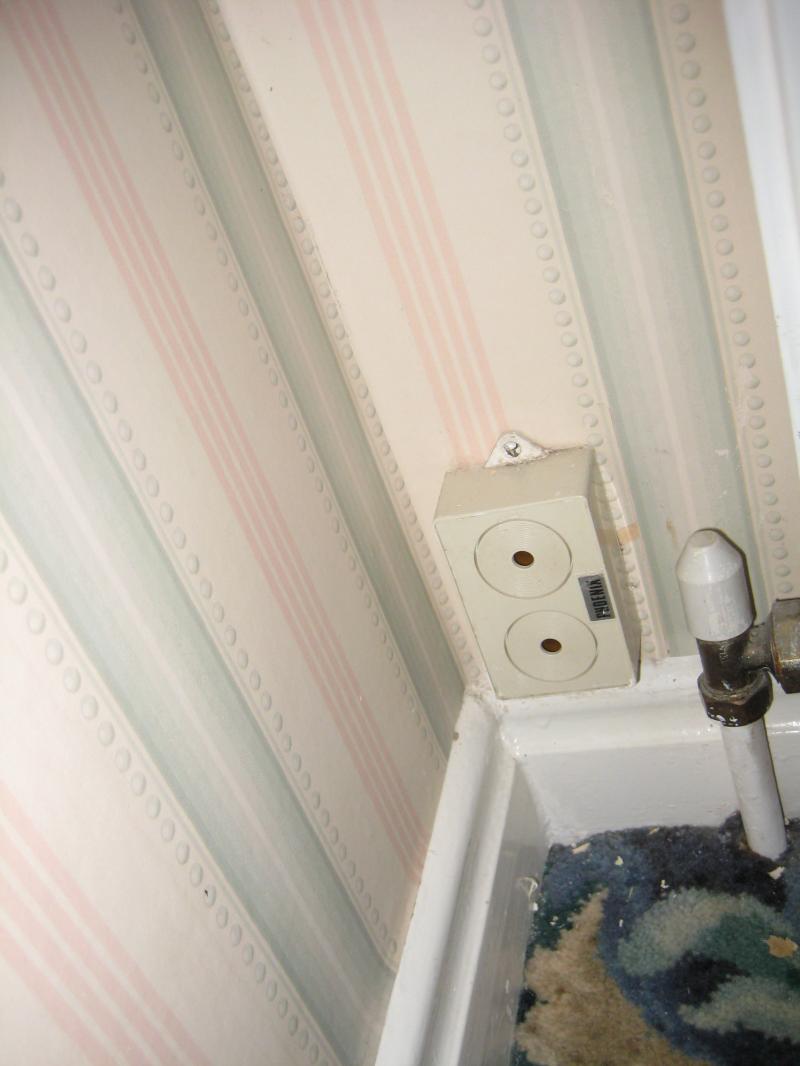 Unusual socket | DIYnot Forums