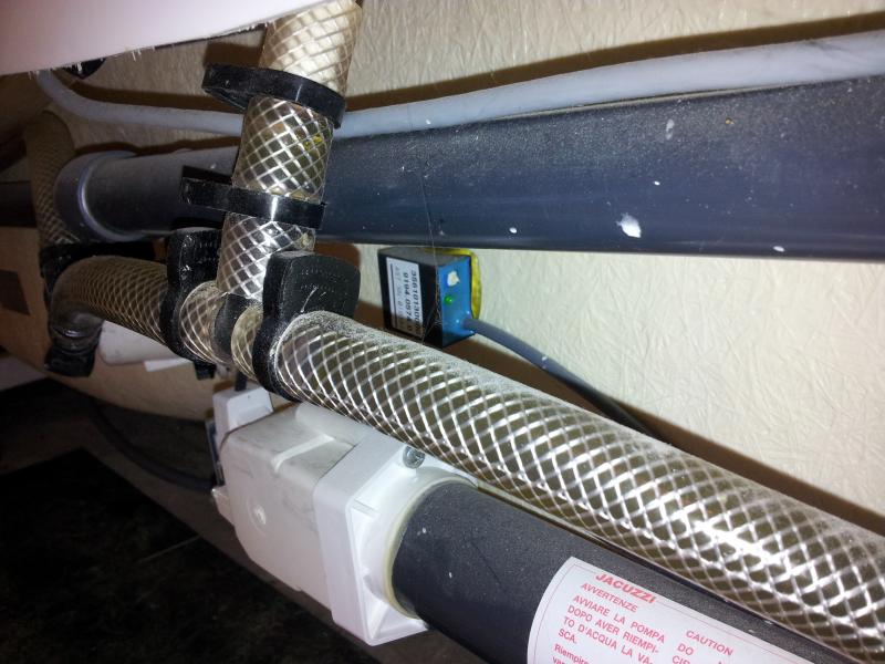 anyone know about repairing jacuzzi baths? | DIYnot Forums