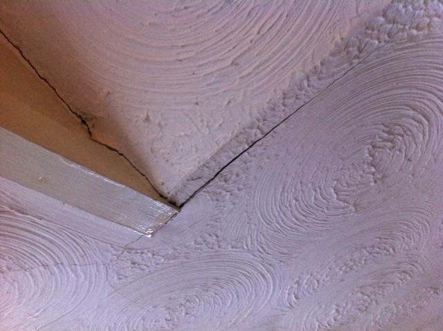 Sudden cracks in joints, door frames and ceiling? | DIYnot Forums