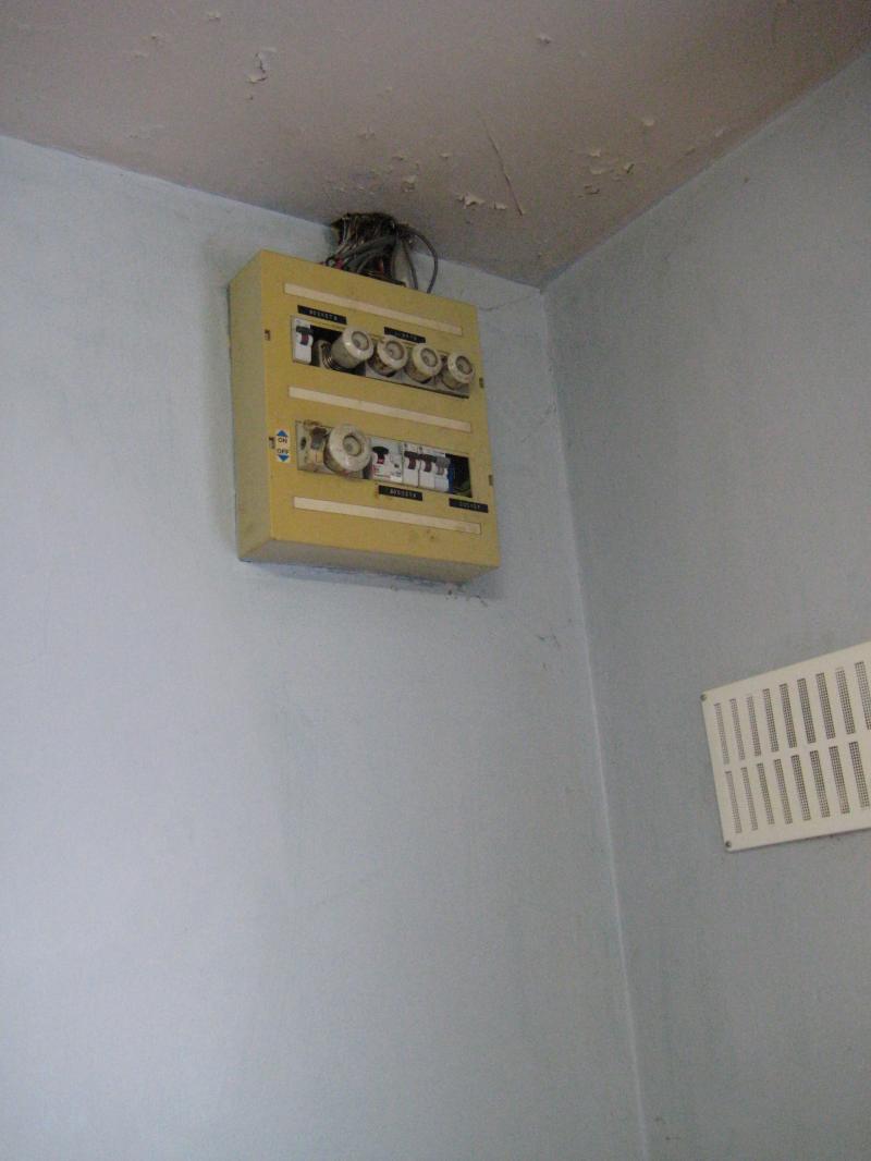 Electrics in a fixer-upper | DIYnot Forums