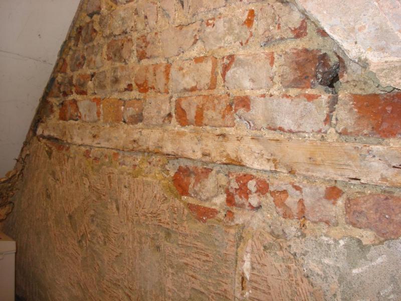 rotten wood behind plaster and render | DIYnot Forums