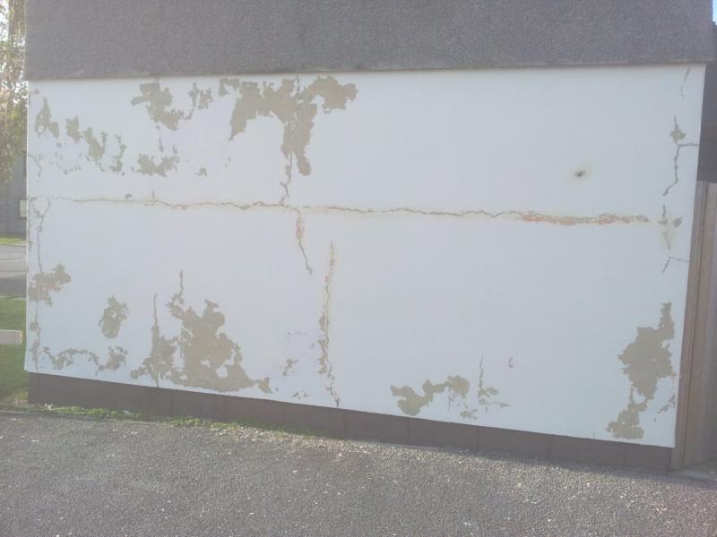 Not sure how to deal with this exterior wall paint job? | DIYnot Forums
