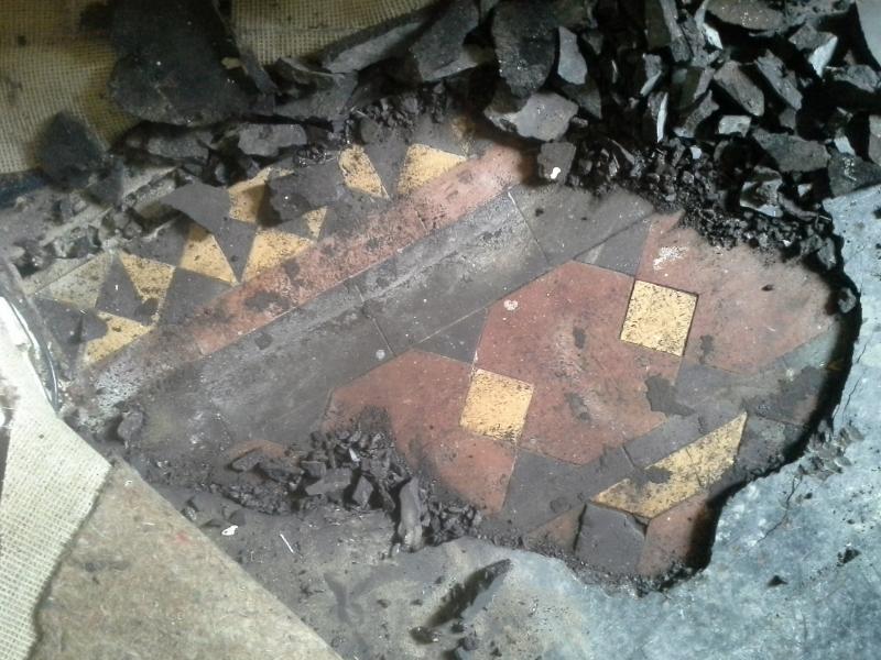 Help identifying floor covering please | DIYnot Forums