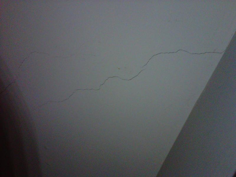 Help with Brick Wall Plaster cracks horizontal and vertical | DIYnot Forums