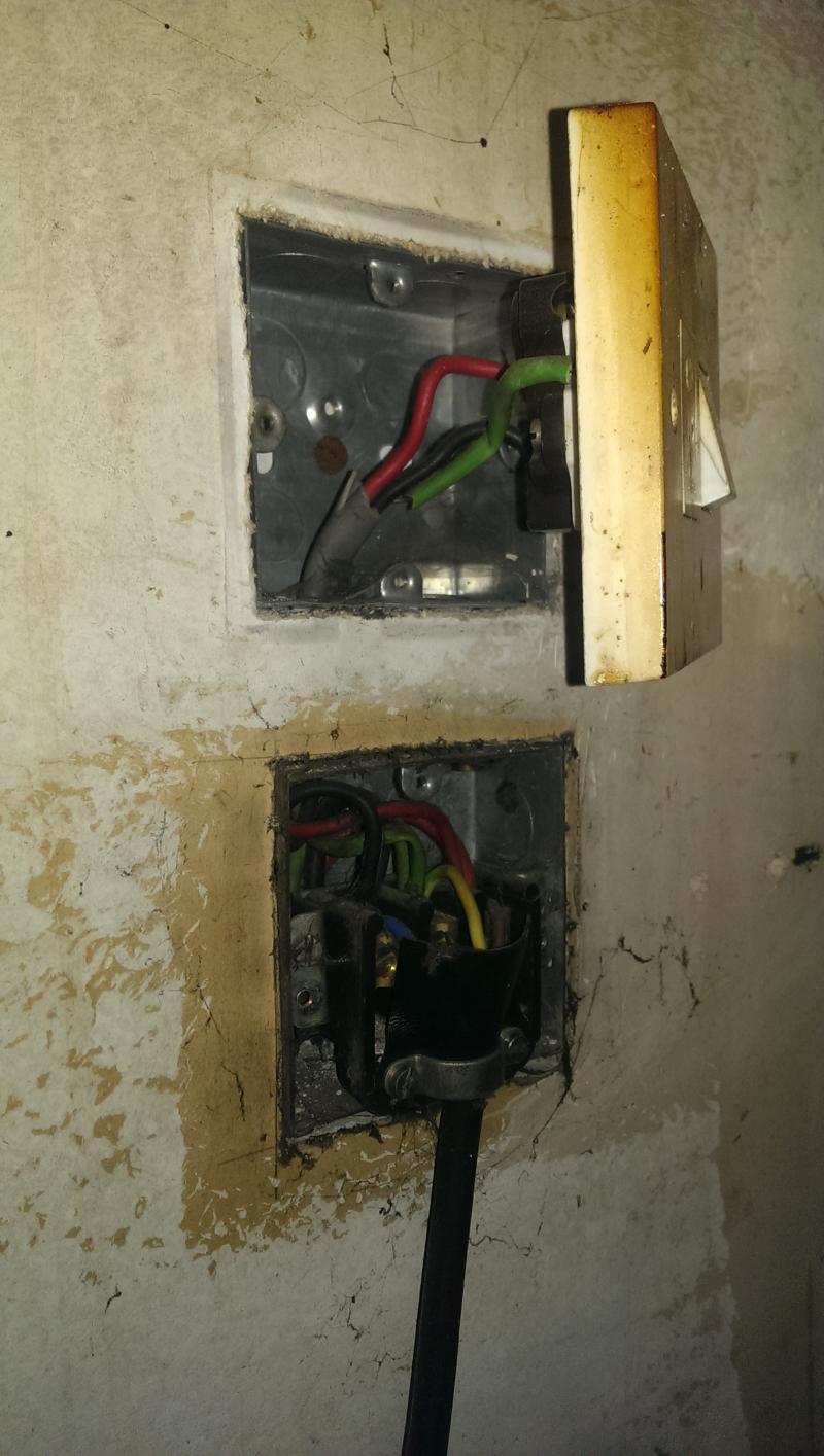 Cooker hood/hob ignition from cooker socket | DIYnot Forums