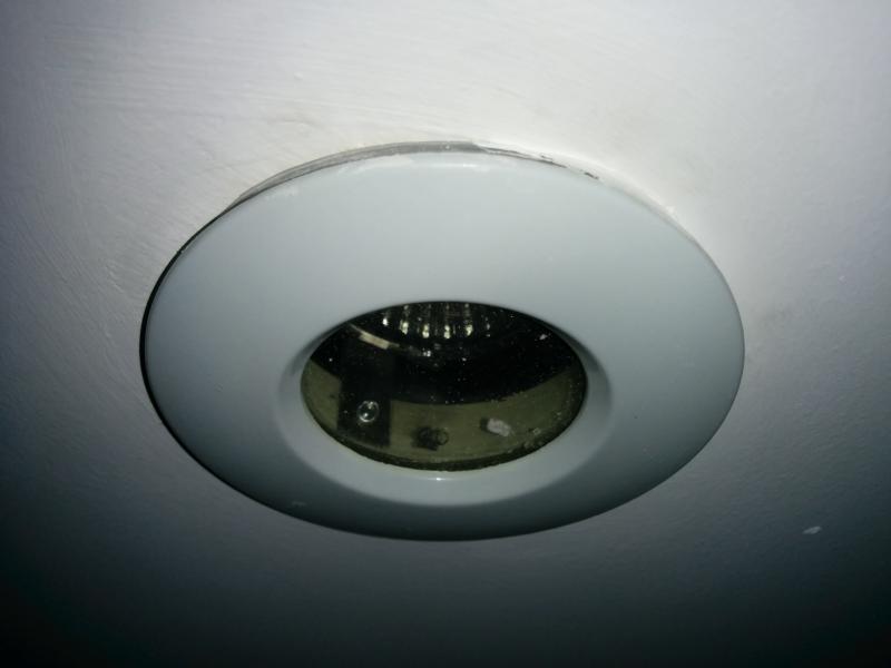 Change GU10 lamp in spot light | DIYnot Forums