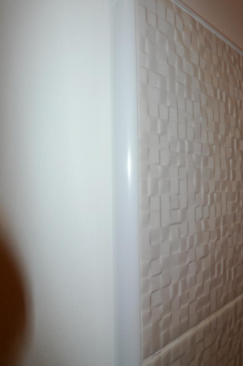 can anyone identify this tile trim? | DIYnot Forums