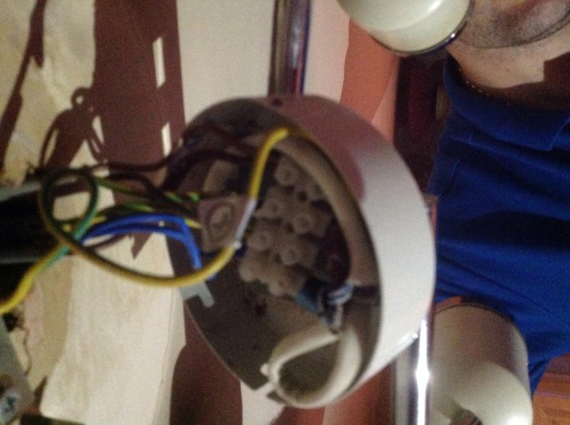 Ceiling light | DIYnot Forums