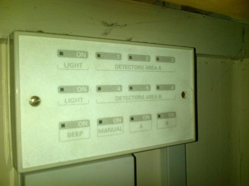 Box controlling security lights | DIYnot Forums