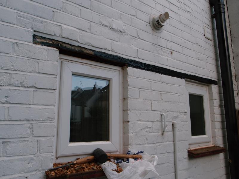 Replacing half of a timber lintel? | DIYnot Forums