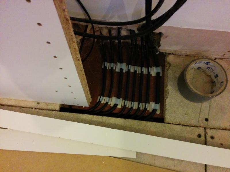 Covering this gap in the floor | DIYnot Forums