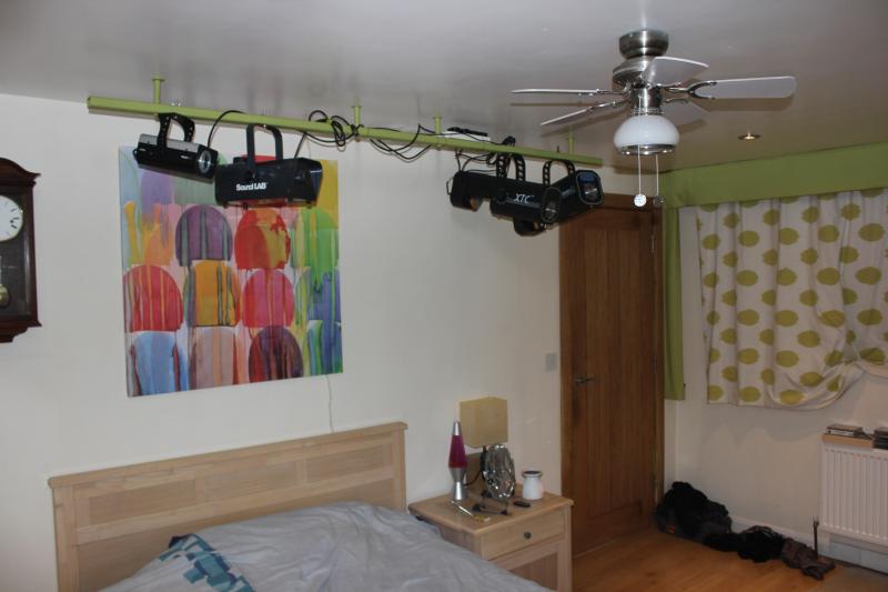 My disco lighting bar in my Bedroom. | DIYnot Forums