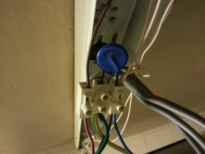 Replacing a Tube light with LED light | DIYnot Forums