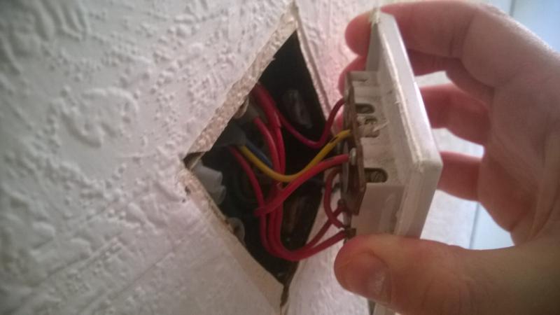 3 way socket wiring | DIYnot Forums