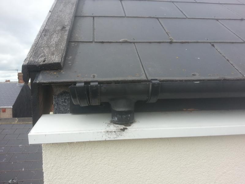 No downpipe fitted to guttering | DIYnot Forums